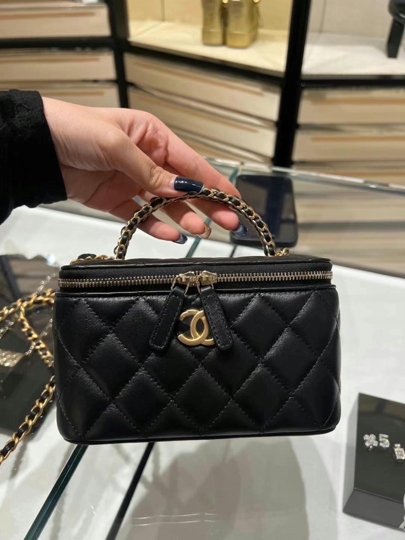 Chanel 22k rectangular vanity, Luxury, Bags & Wallets on Carousell