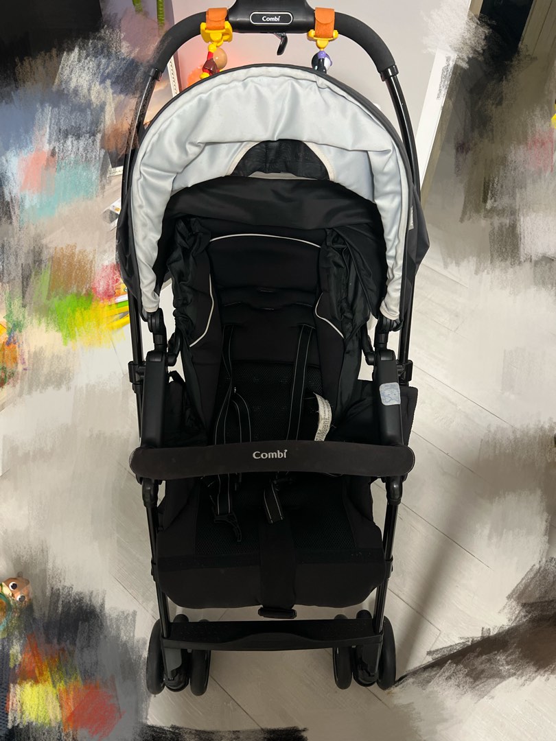 combi mechacal handy auto 4 cas, 兒童＆孕婦用品, 外出用品, 外出用品 - 嬰兒車 - Carousell