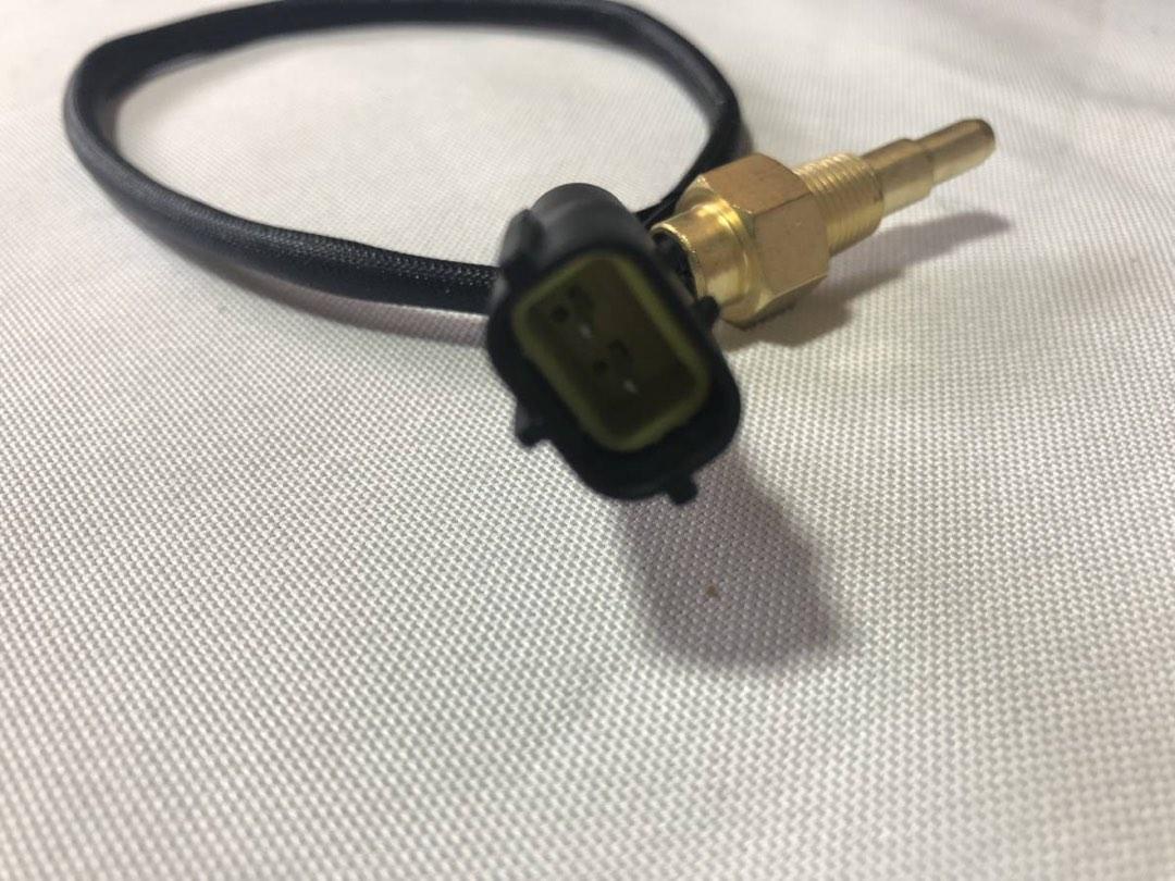 Defi sensor water/oil temp, Car Accessories, Accessories on Carousell