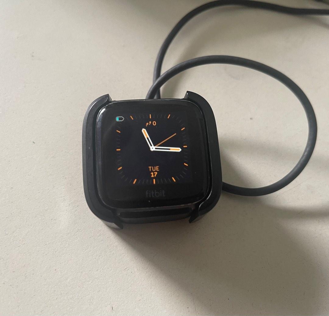 Fitbit Versa Watch (1st gen), Mobile Phones & Gadgets, Wearables ...