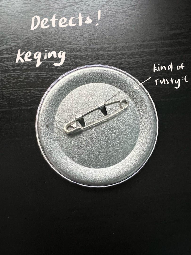 Genshin Impact OFFICAL badges ( ganyu, keqing), Hobbies & Toys ...