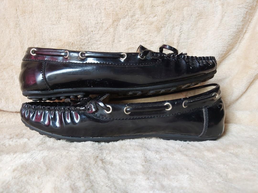 Iconic shiny loafer, Women's Fashion, Footwear, Loafers on Carousell