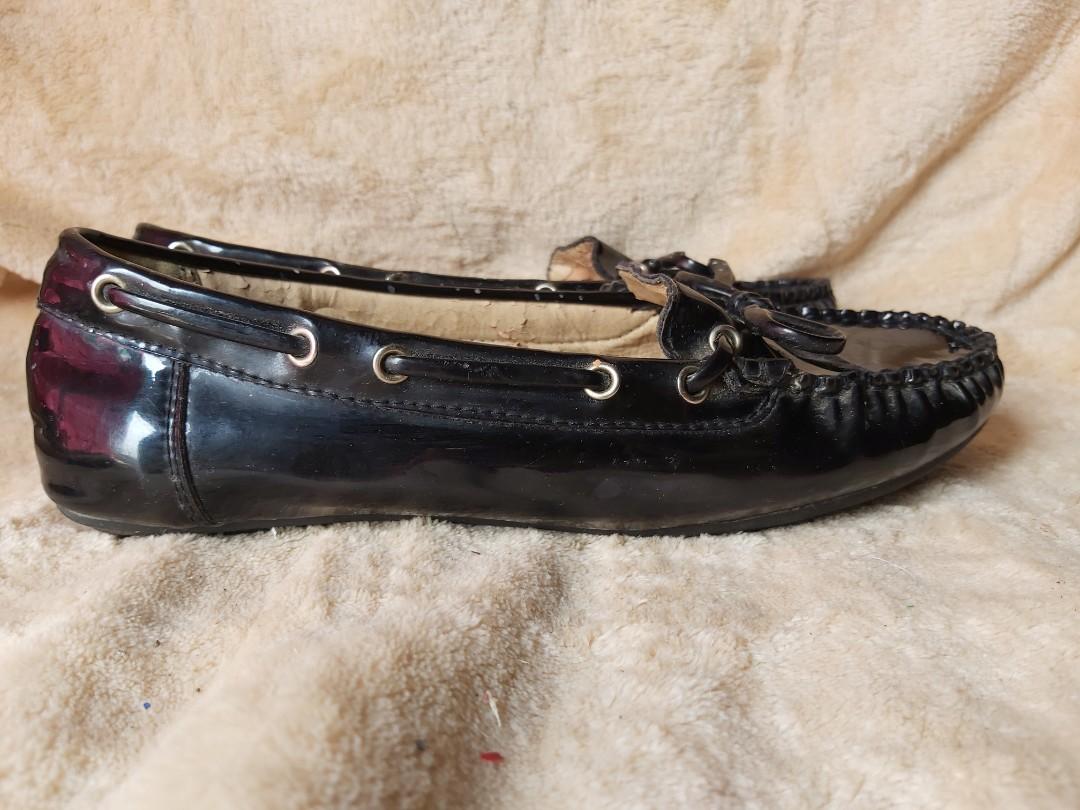 Iconic shiny loafer, Women's Fashion, Footwear, Loafers on Carousell