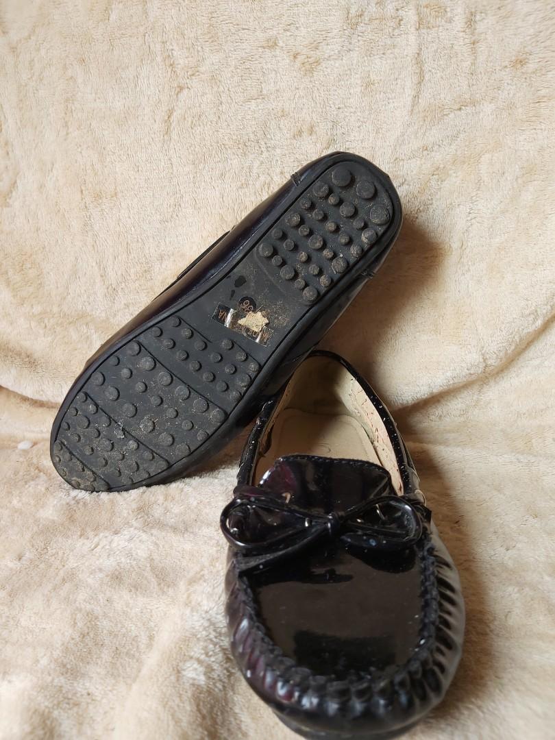 Iconic shiny loafer, Women's Fashion, Footwear, Loafers on Carousell