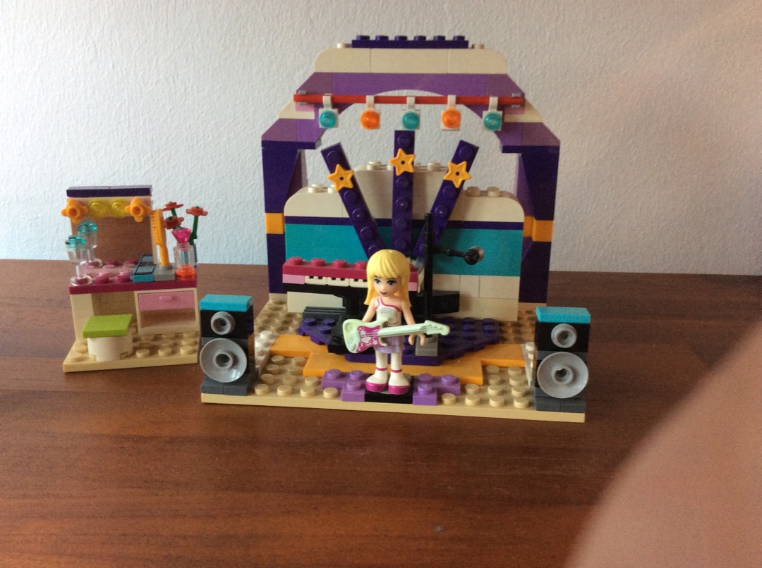 LEGO friends 41004 Rehearsal Stage stephanie, Hobbies & Toys, Toys ...