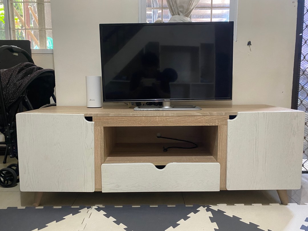 Mandaue TV Rack, Furniture & Home Living, Furniture, Shelves, Cabinets ...