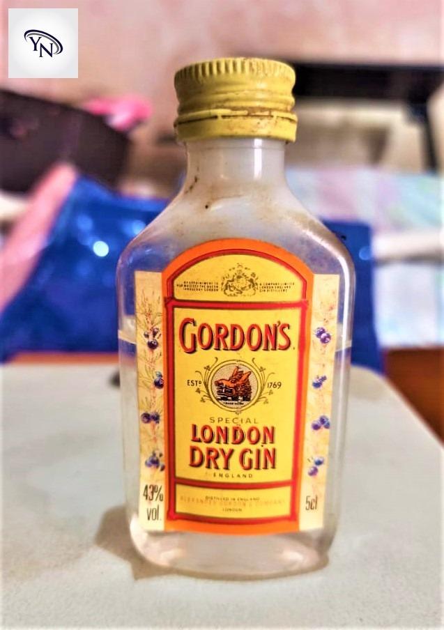 Minuman Botol Mini Untuk Koleksi Mini Bar Atau Etalase Ruang Tamu ...