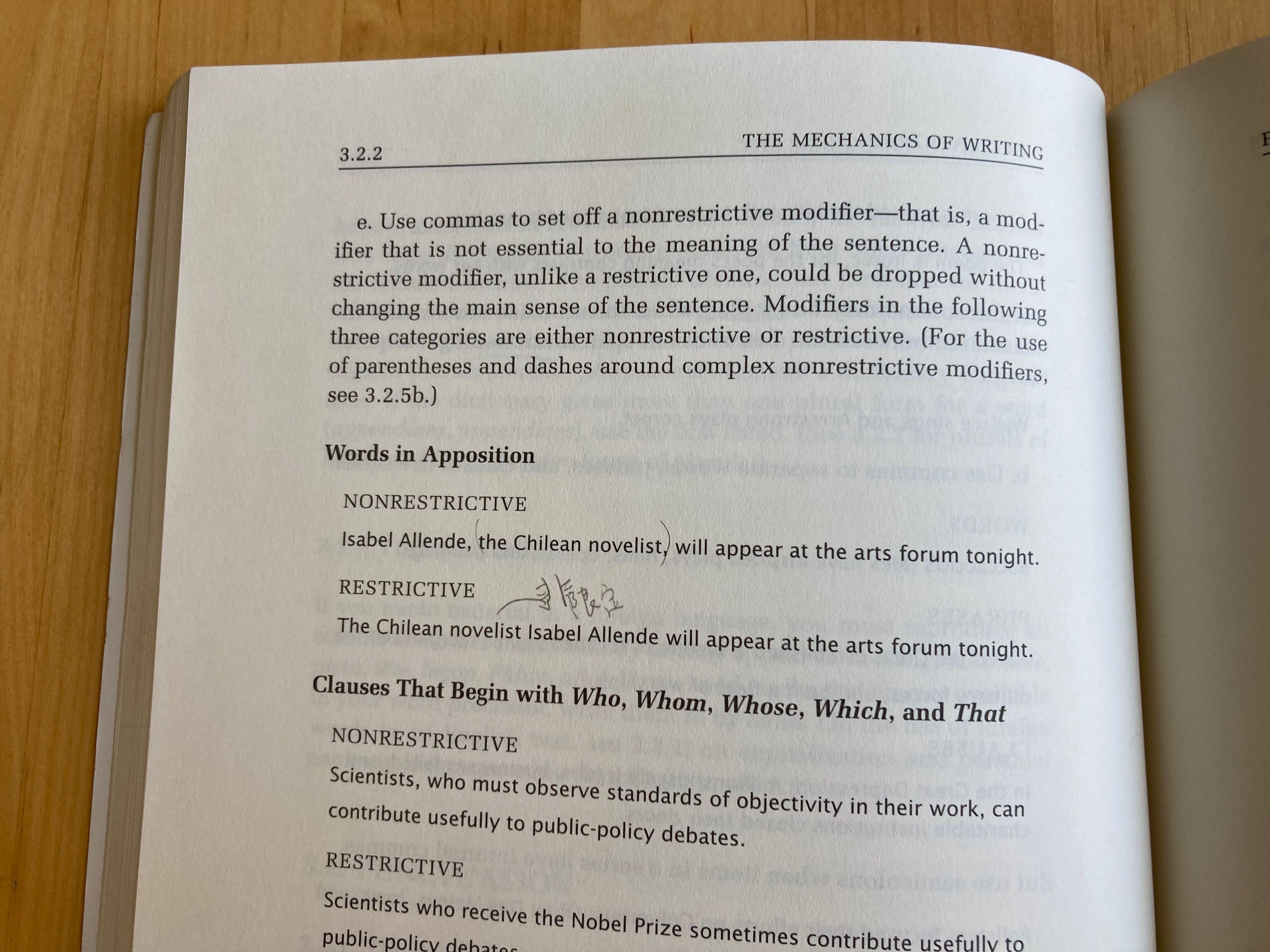 MLA Handbook for Writers of Research Papers / MLA 論文寫作手冊, 書籍、休閒與玩具, 書本及 ...