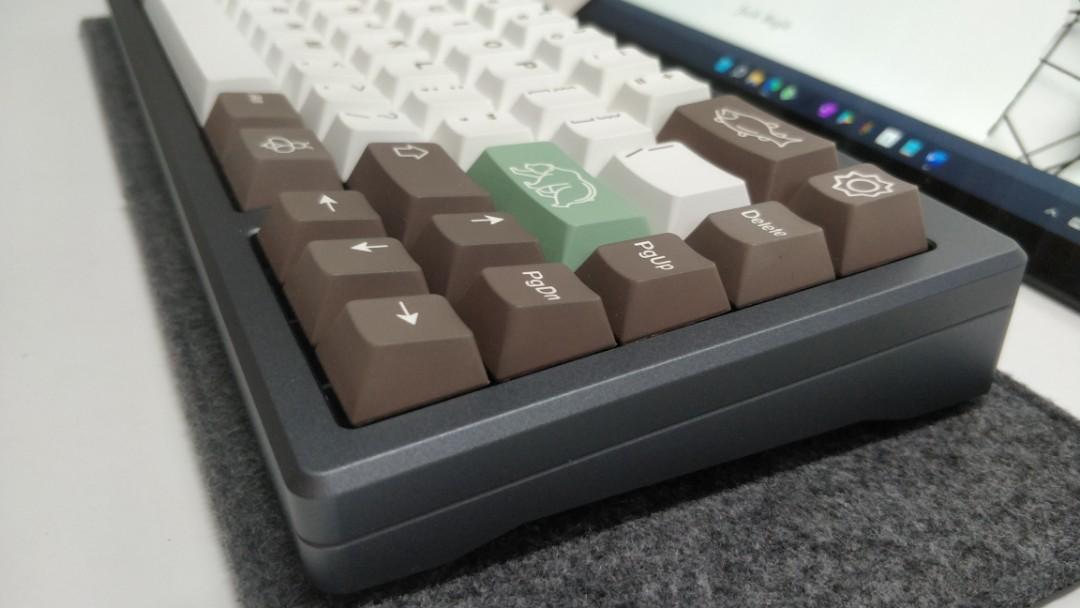 Grey Akko Mod005 + Lubed Stabs + Ursa PBT Clones + Akko CS Jelly Blacks ...