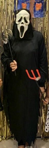 Moving out sale Halloween costume and props giving for 6$ for all ...