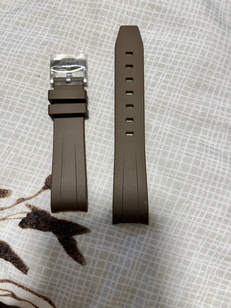 Omega speedmaster / seamaster rubber strap, Luxury, Watches on Carousell