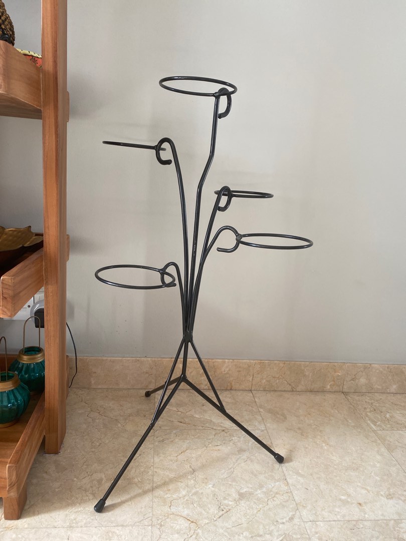 Plants Stand, Furniture & Home Living, Outdoor Furniture on Carousell