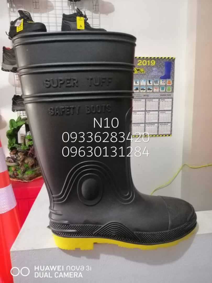 SAFETY BOOTS with Steel Toe, Men's Fashion, Footwear, Boots on Carousell