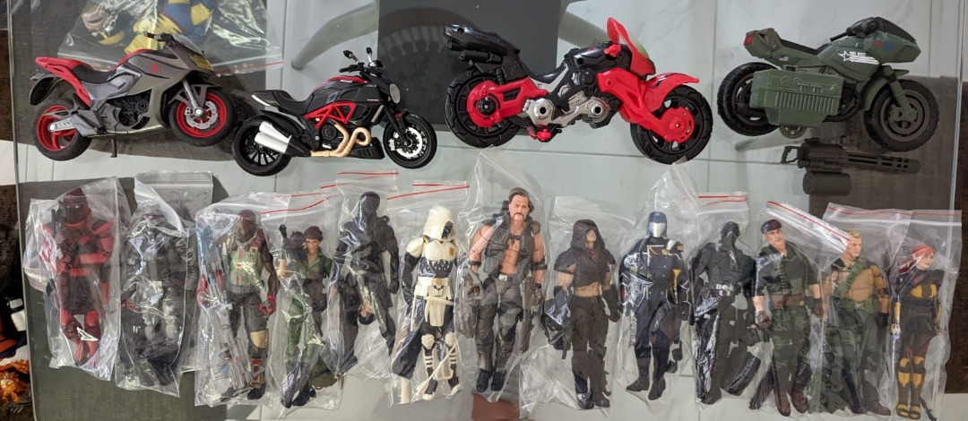 SALE :) GI Joe Classified Snake Eyes, Duke, Scarlet, Destro, Flint ...