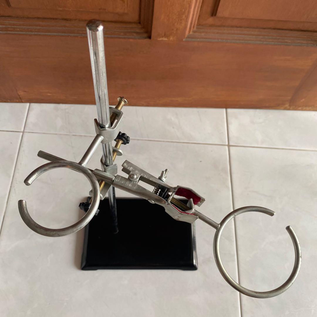 Science Retort Stand, Hobbies & Toys, Toys & Games on Carousell
