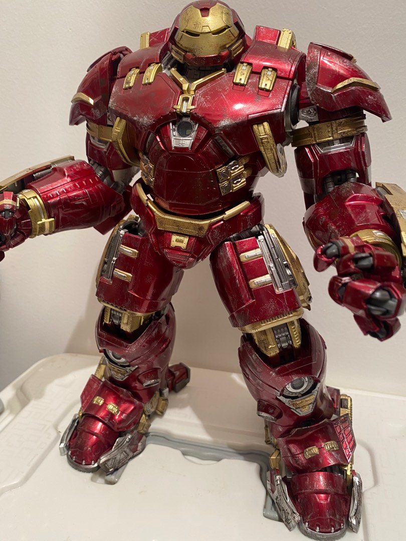 SHF hulkbuster 自改舊化, 興趣及遊戲, 玩具 & 遊戲類 - Carousell