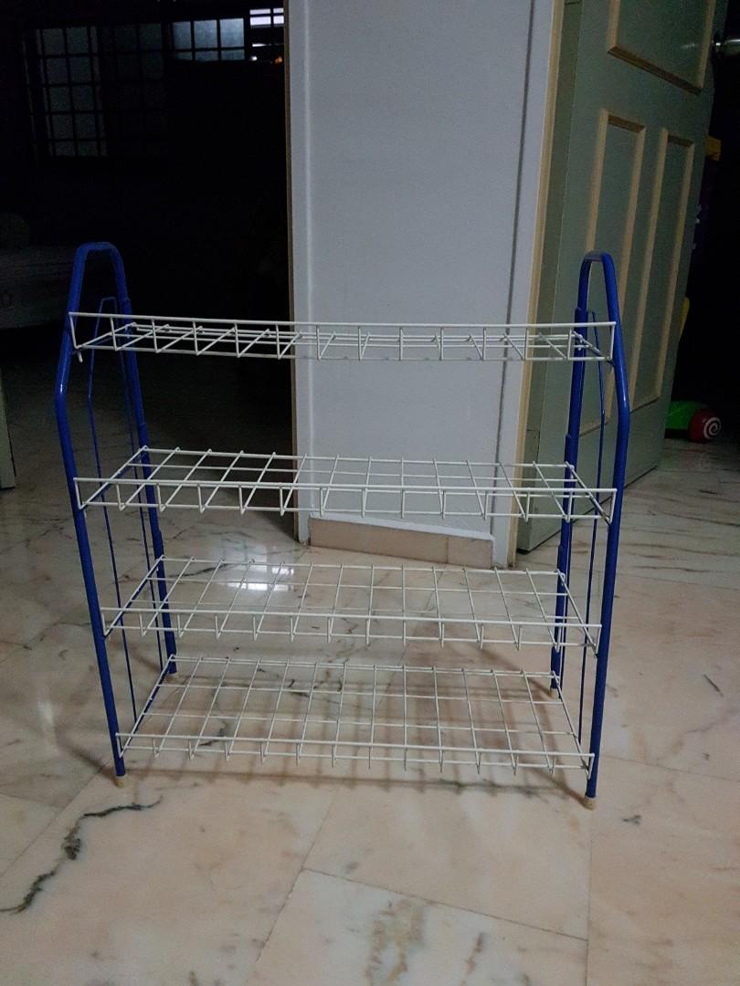 Show rack, Furniture & Home Living, Furniture, Shelves, Cabinets ...