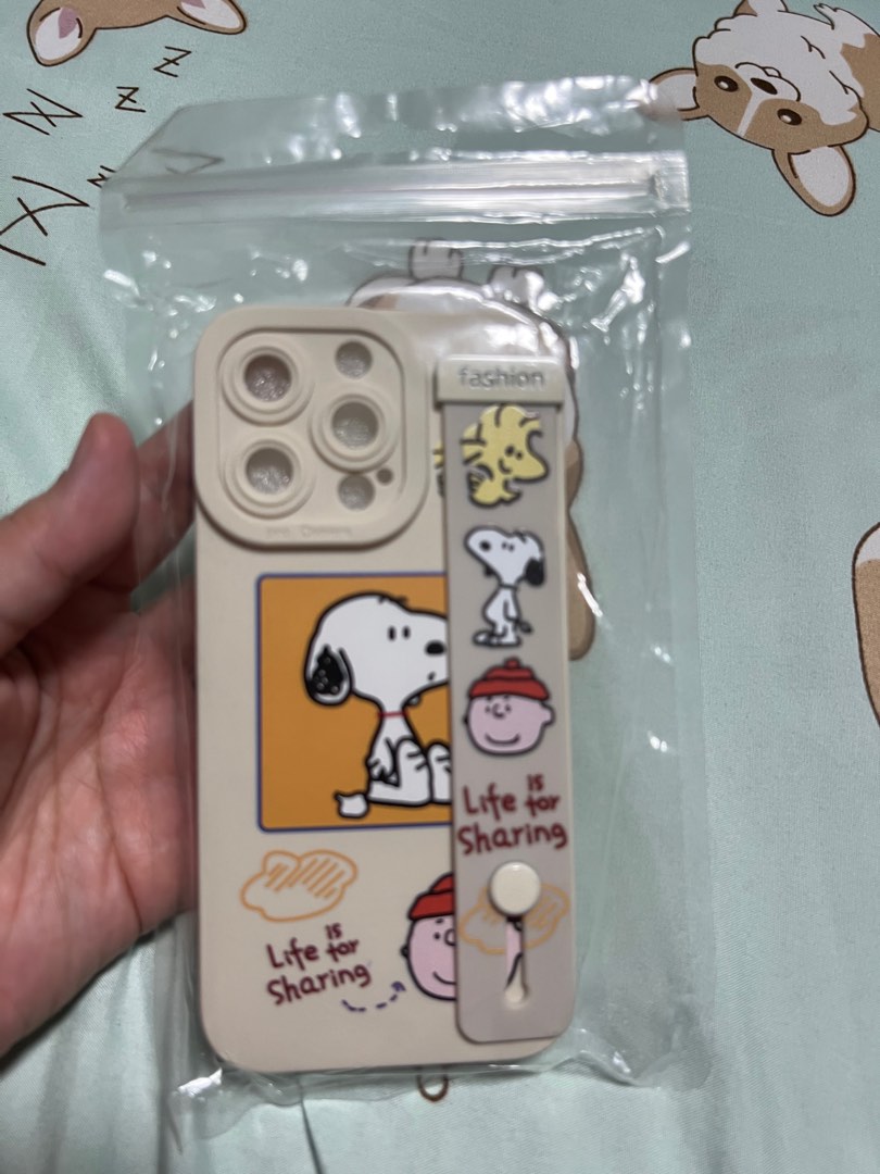 Snoopy iPhone 13 Pro case, Mobile Phones & Gadgets, Mobile & Gadget ...
