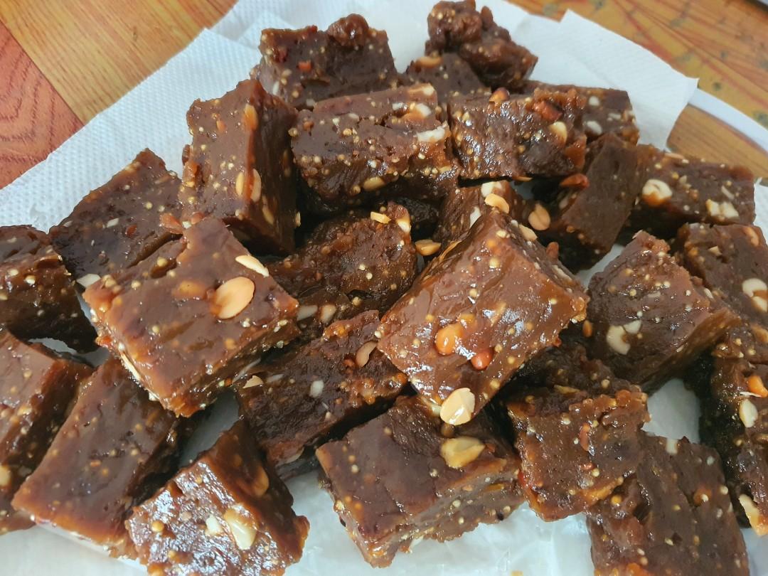 SriLankan Dodhal / Halwa, Food & Drinks, Beverages on Carousell