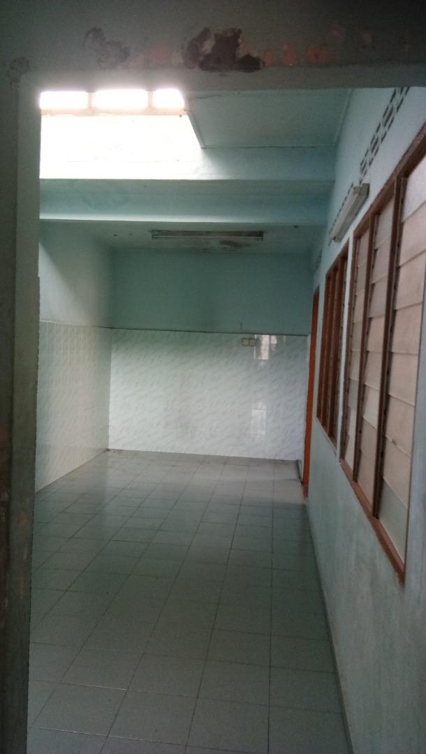 Taman Melawis, Klang, 1 Storey End Lot House, Newly Repainted, Property ...