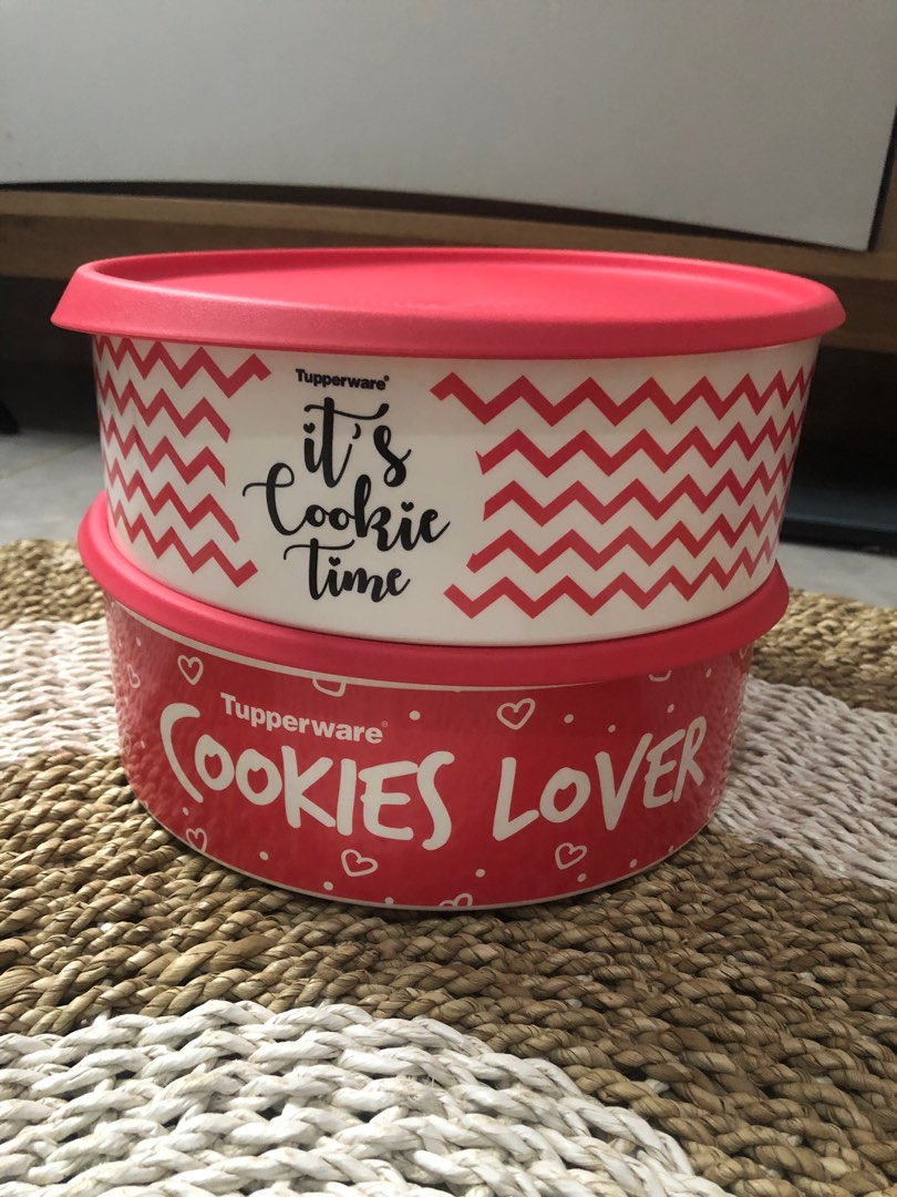 Tupperware Cookies Tin, Kitchen & Appliances di Carousell