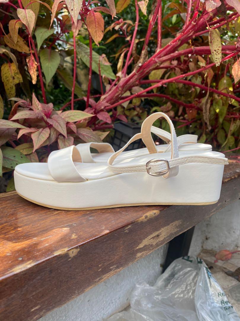 White Platform Wedge Sandals, Women's Fashion, Footwear, Flats ...