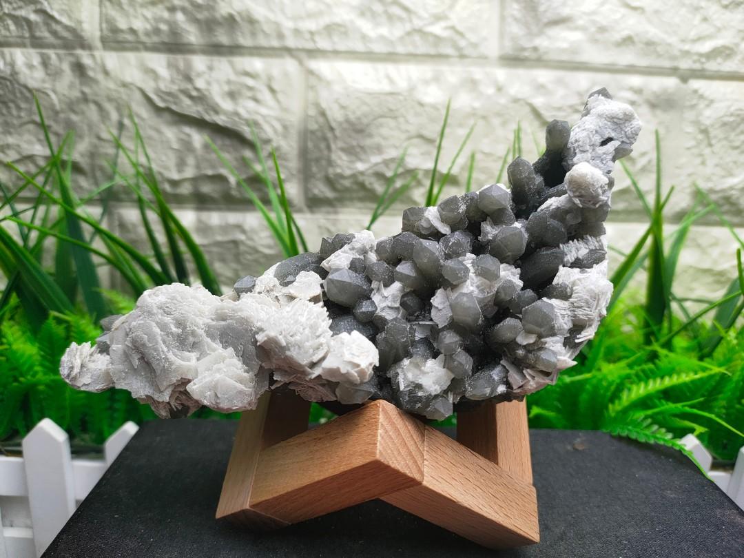 0989A Rare Hedenbergite inner Mongolia, Furniture & Home Living, Home ...