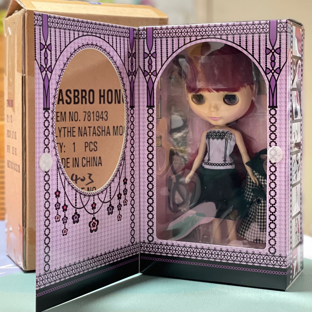 2008 絶版 Neo Blythe 大B女 Natasha Moore, 興趣及遊戲, 玩具 & 遊戲類 - Carousell
