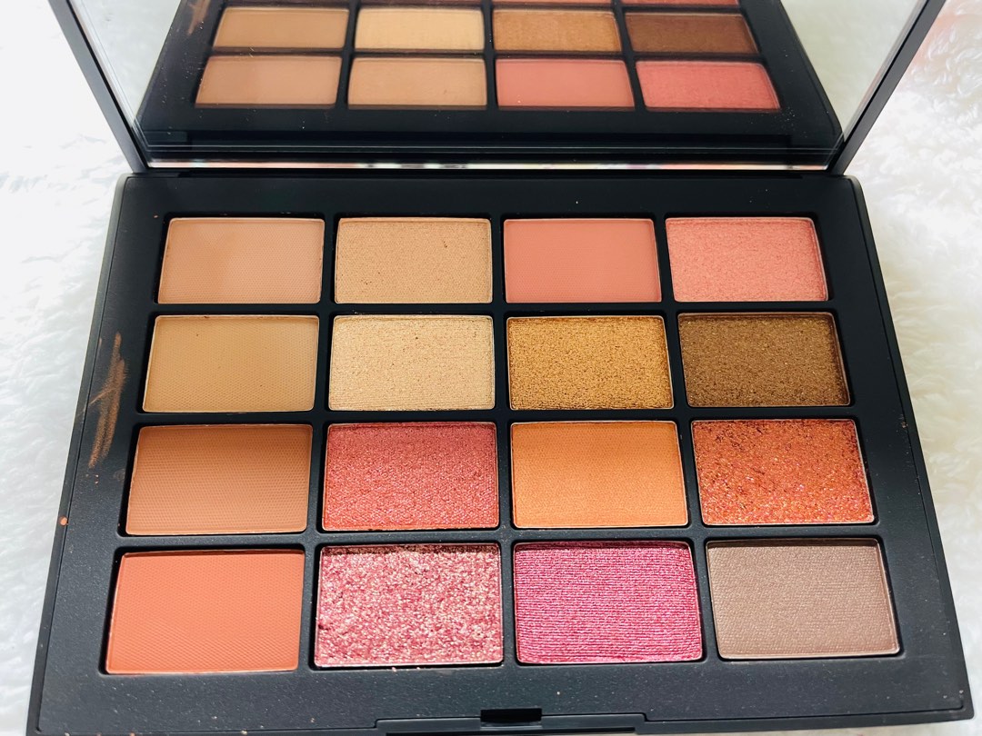 [現貨]全新 NARS 炙夏高潮16色眼影 限量2022, 香水、美妝、保養, 臉部彩妝、保養與清潔, 化妝品在旋轉拍賣