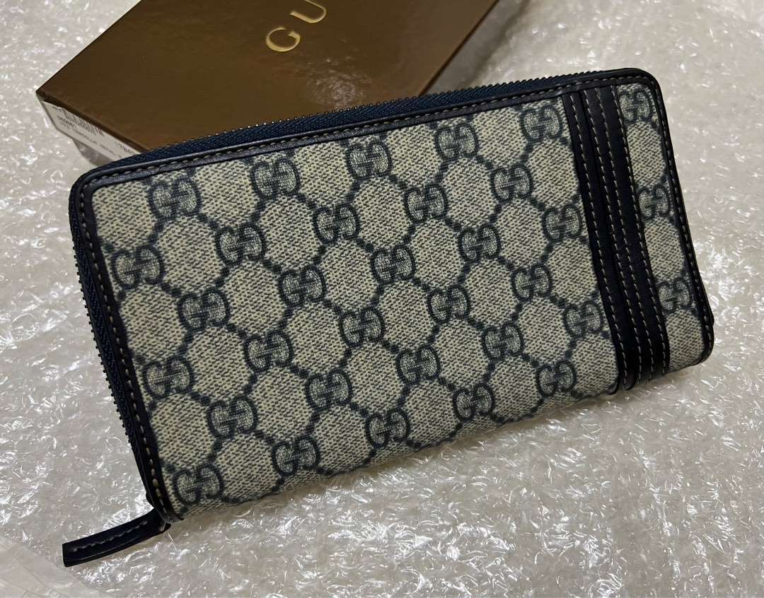 Authentic gucci zipper wallet full set rare Series number Condition ...