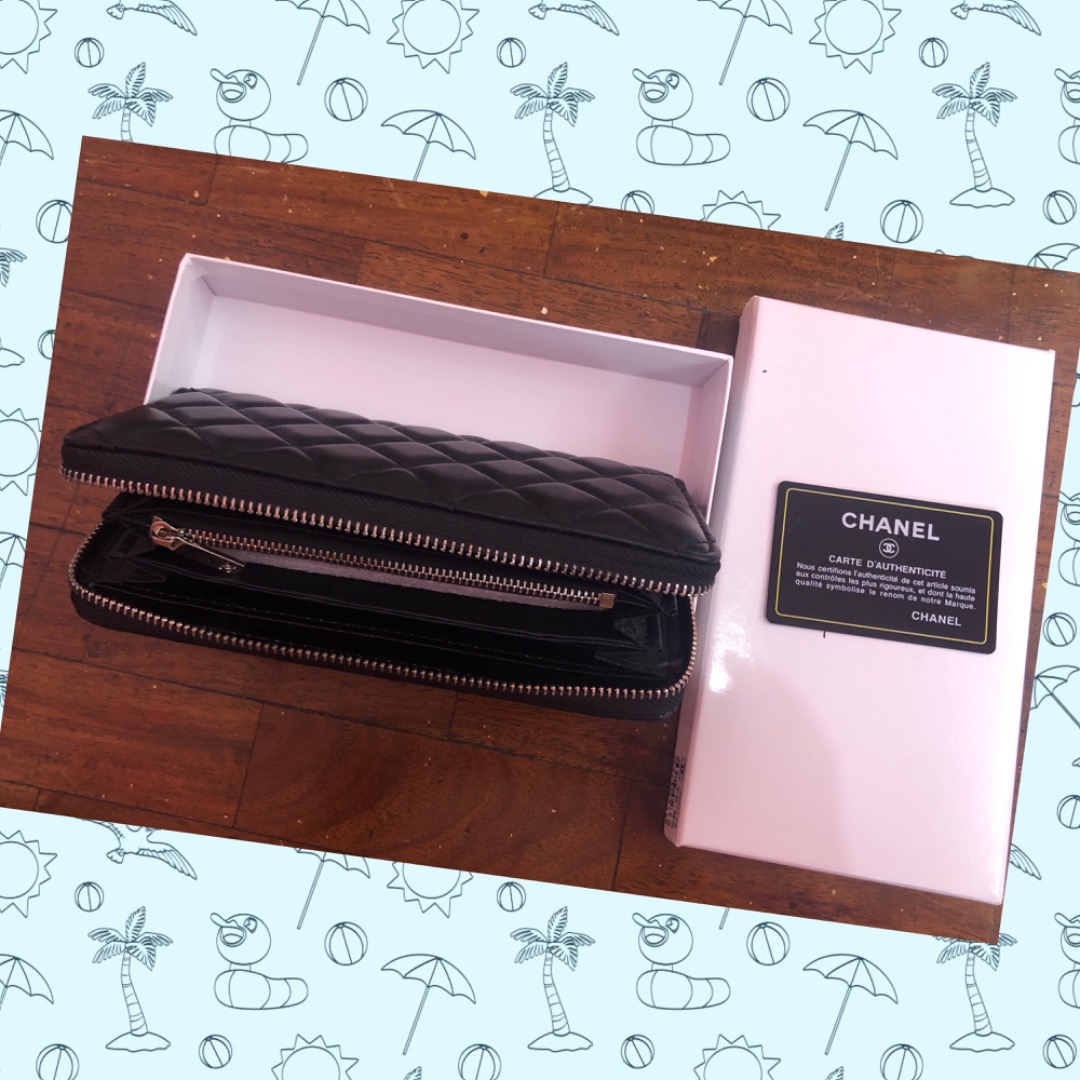 Channel wallet, Women's Fashion, Bags & Wallets, Wallets & Card holders ...