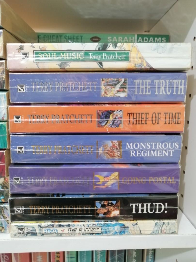 Discworld set + Strata by Terry Pratchett, Hobbies & Toys, Books ...