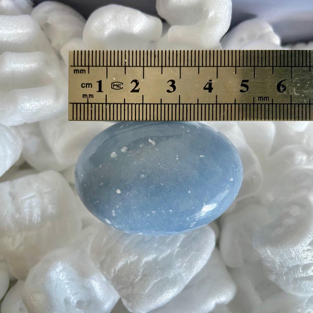 Gemstone, crystal pebbles, Women's Fashion, Jewelry & Organisers ...