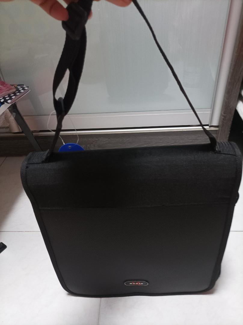 Jumbo CD Disc Orangiser Bag, Hobbies & Toys, Music & Media, CDs & DVDs ...