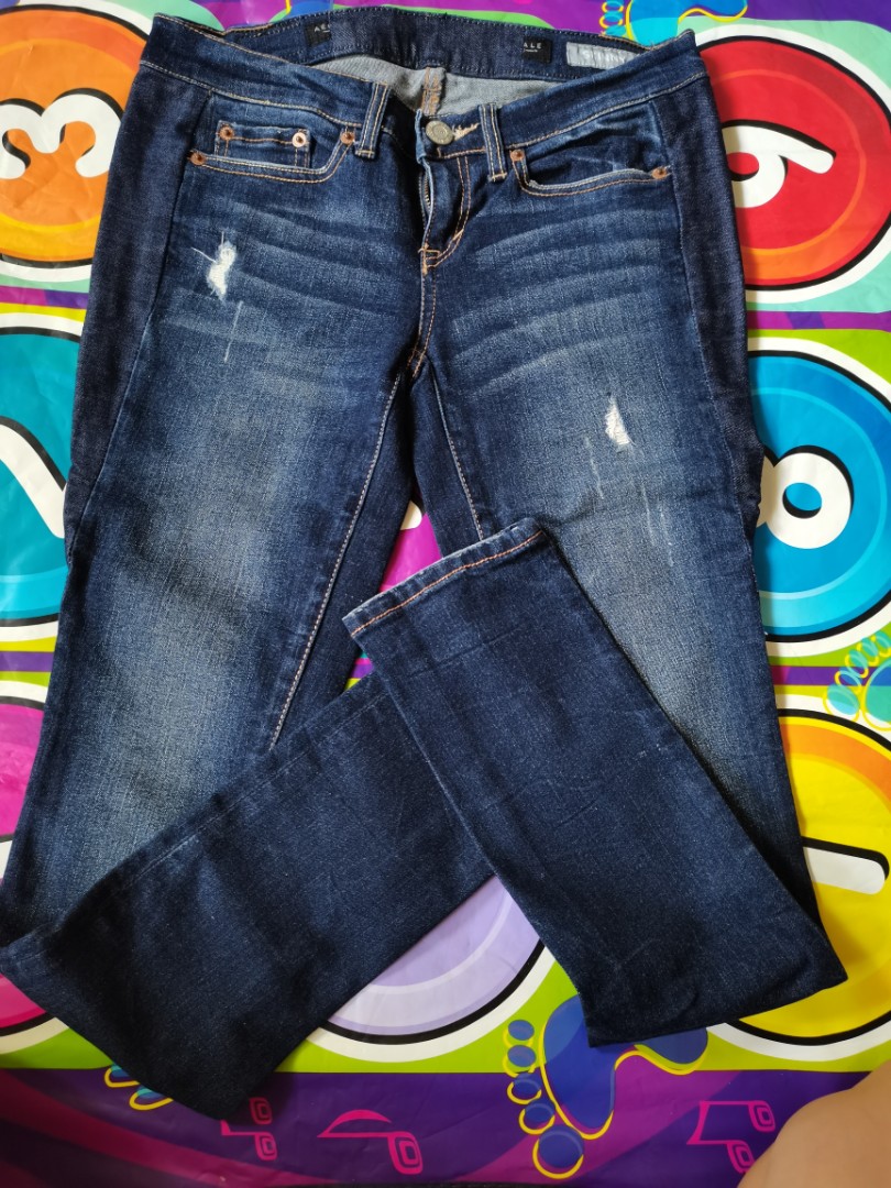 Maong Pants, Women's Fashion, Bottoms, Jeans on Carousell