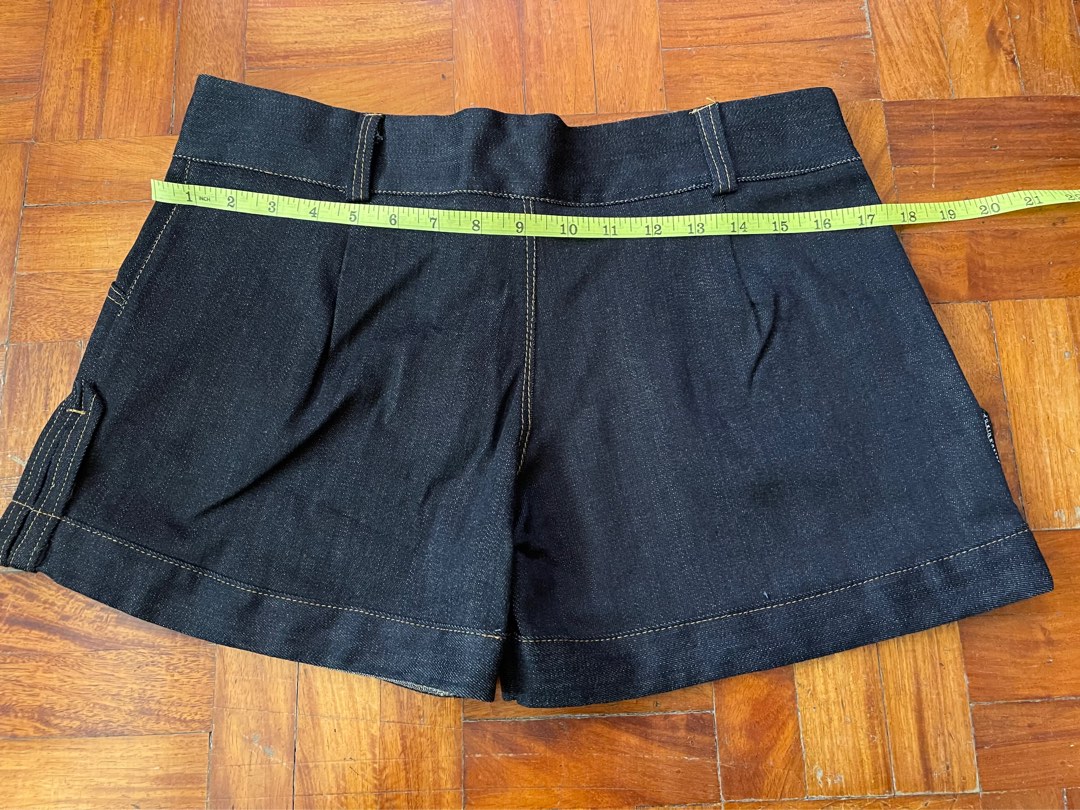 Maong Shorts, Women's Fashion, Bottoms, Shorts on Carousell