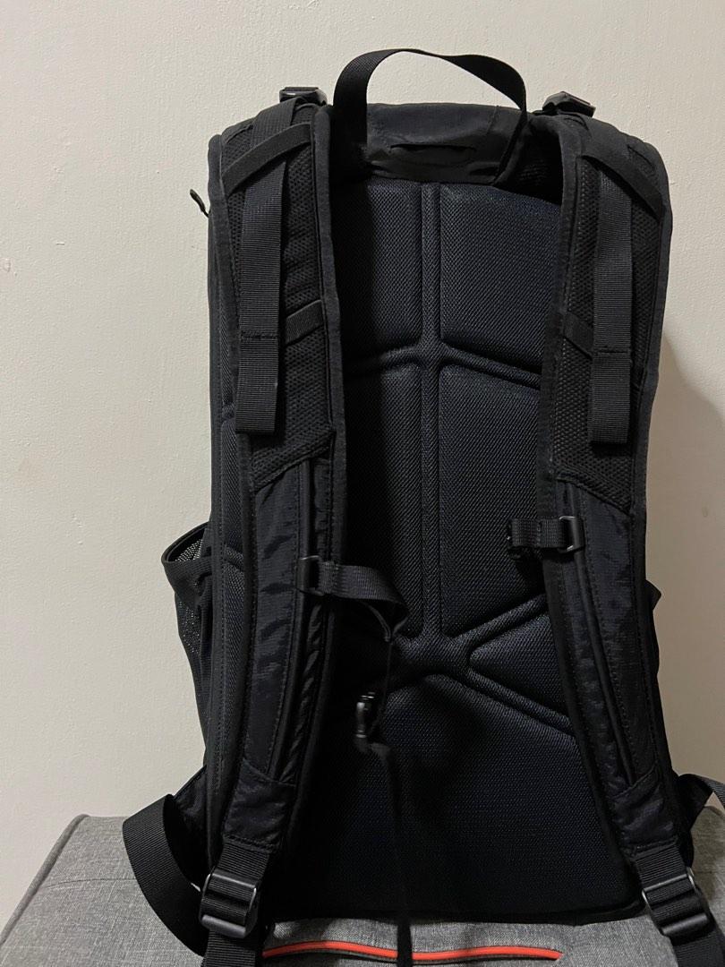 Marmot Toolbox 30 haversack, Men's Fashion, Bags, Backpacks on Carousell