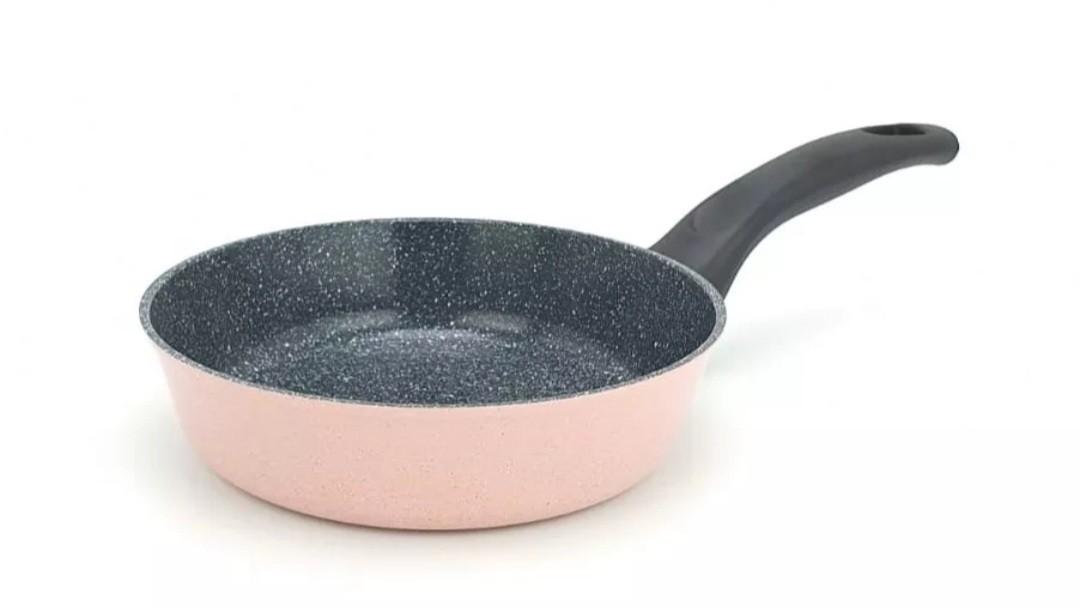 Neoflam 20cm frypan pan, Furniture & Home Living, Kitchenware & Tableware, Cookware ...