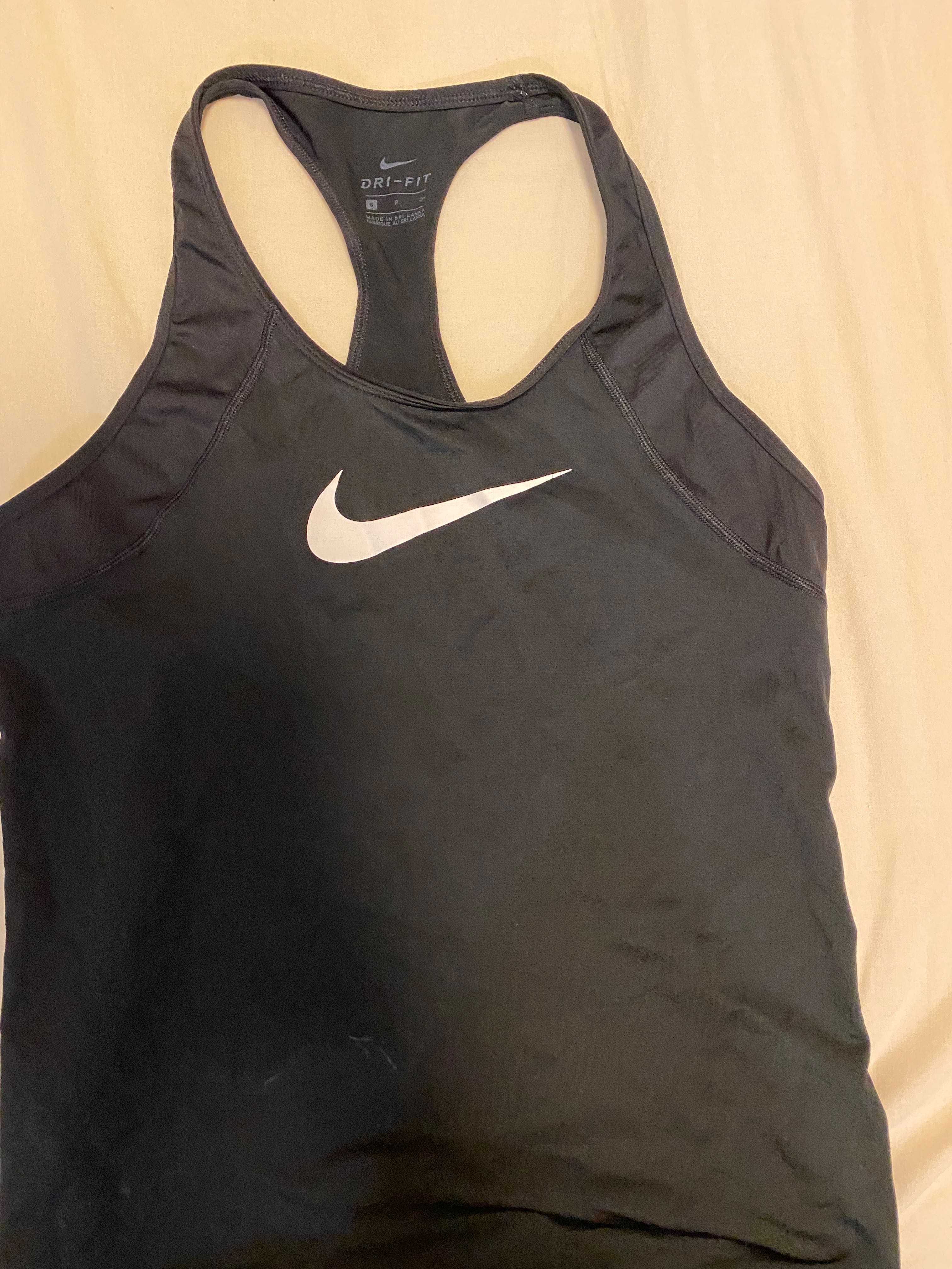 Nike Singlet, Women's Fashion, Activewear on Carousell