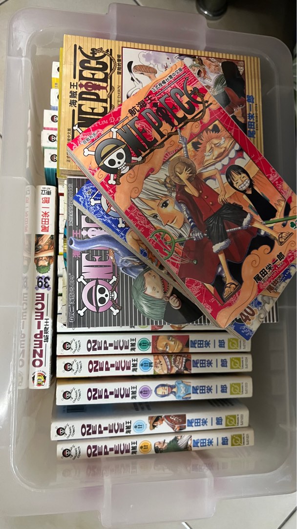 One piece manga comic Books 1-45, Hobbies & Toys, Books & Magazines ...