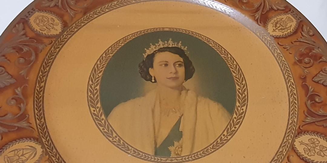 Queen Elizabeth II Duke of Edinburgh Commemorative display plates: with ...