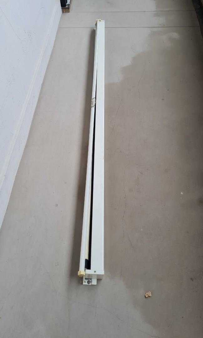 Remaco projector screen, Computers & Tech, Parts & Accessories, Other ...