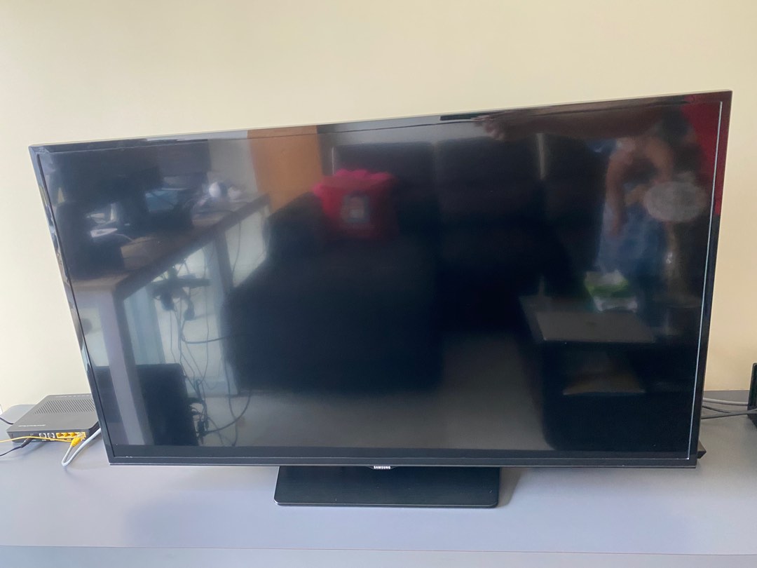 Samsung TV 40 Inch, TV & Home Appliances, TV & Entertainment, TV on ...