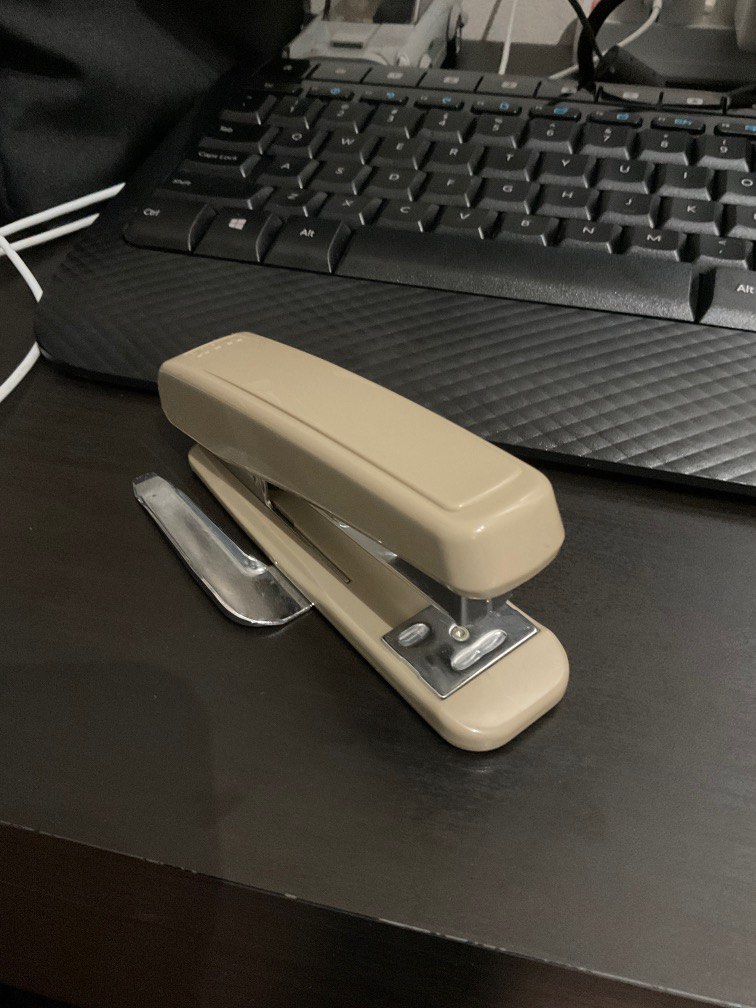 Stapler, Hobbies & Toys, Stationery & Craft, Stationery & School ...