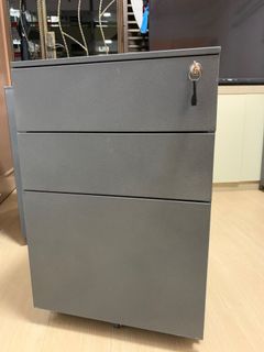 Steelcase Mobile Power Station & Charger, TV & Home Appliances ...