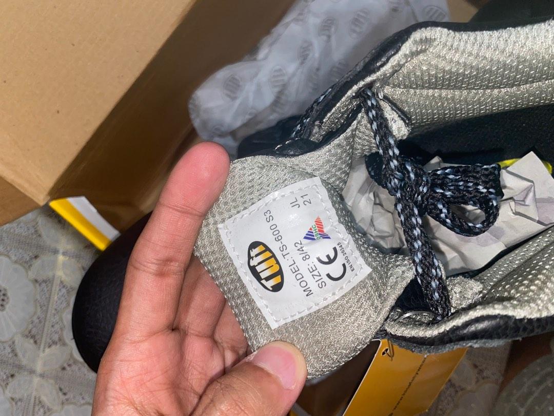Tuff Safety shoes brandnew, Men's Fashion, Footwear, Boots on Carousell