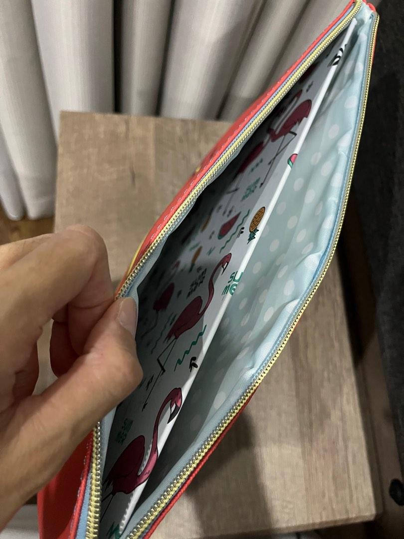 Zipped Folder (able to fit A4 size papers), Hobbies & Toys, Stationery ...