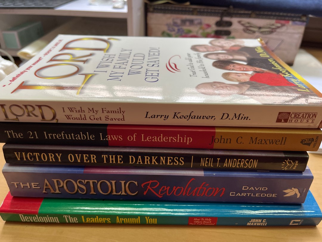 Christian books, Hobbies & Toys, Books & Magazines, Religion Books on Carousell