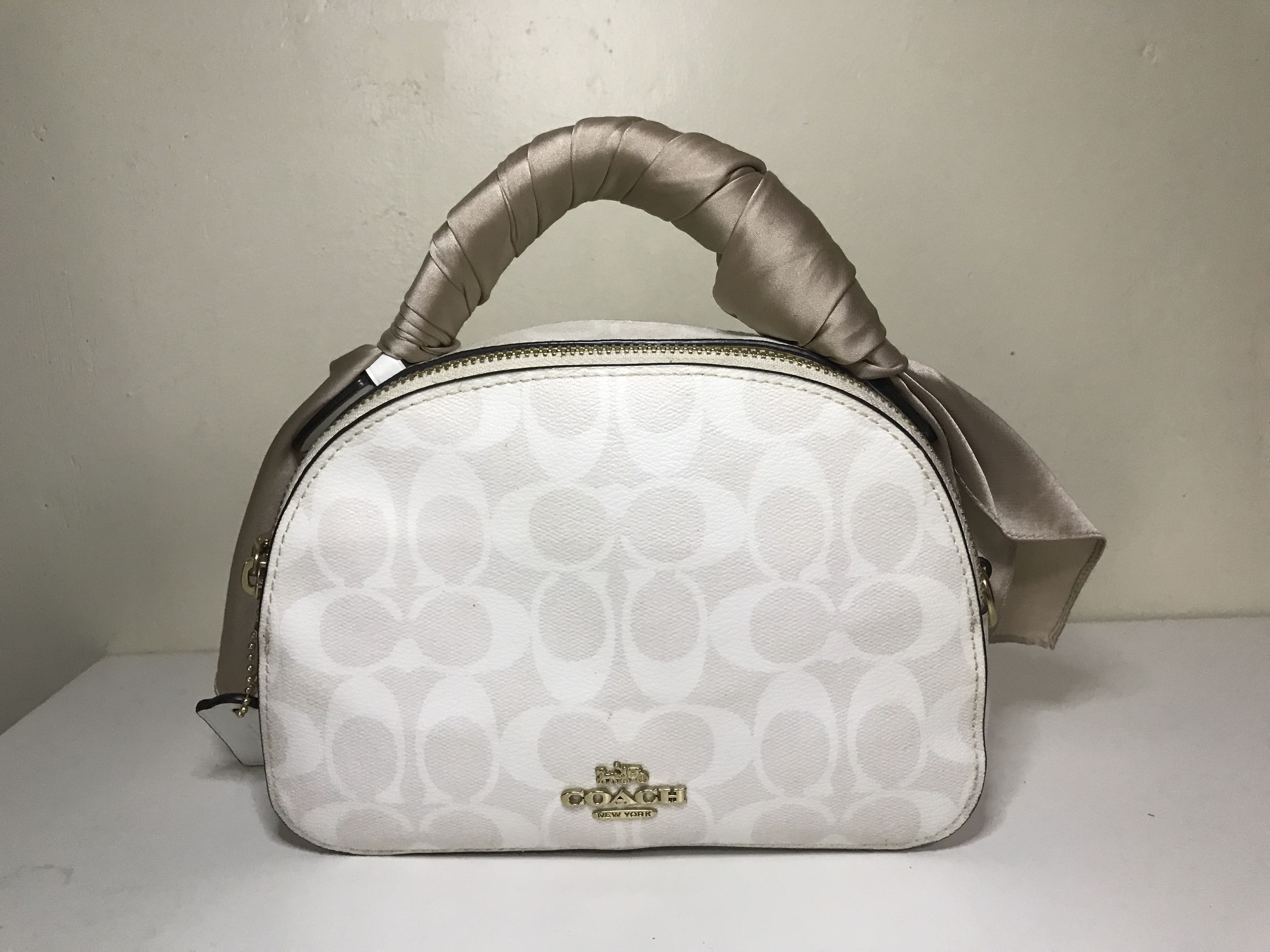 Coach Serena White, Luxury, Bags & Wallets on Carousell