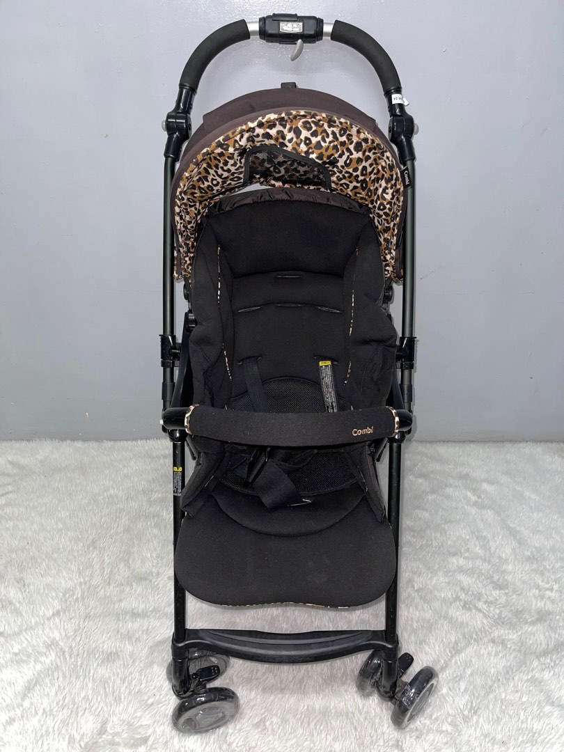 COMBI TYPIT-W STROLLER, Babies & Kids, Going Out, Strollers on Carousell